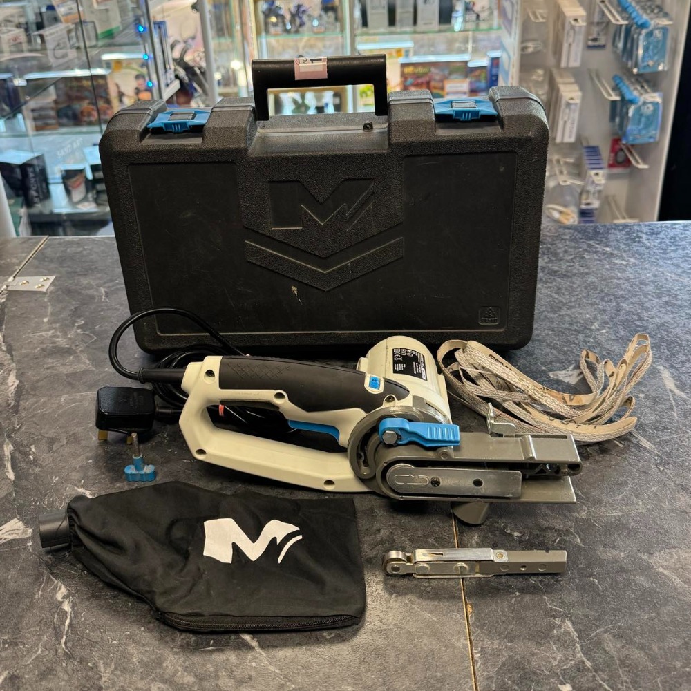 Pre-owned Mac Allister 400W 240V Corded File belt sander MSMBS400 ...